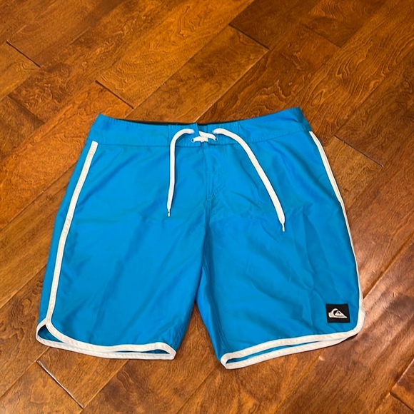 Quiksilver | Shorts | Quicksilver Board Shorts 33 | Poshmark